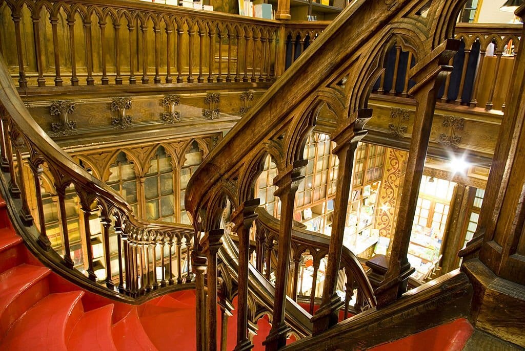 Choosing Timber for Balustrades - A Wood Lover’s Guide