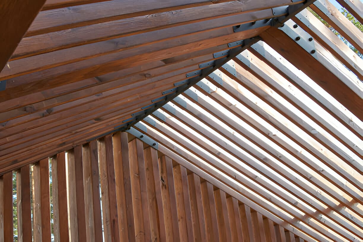 Victorian Ash & Tallowood Screens: Elevate Your Space